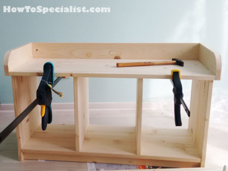 How to build a small entryway bench