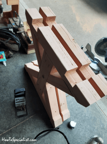 X-shaped-legs | HowToSpecialist - How to Build, Step by Step DIY Plans