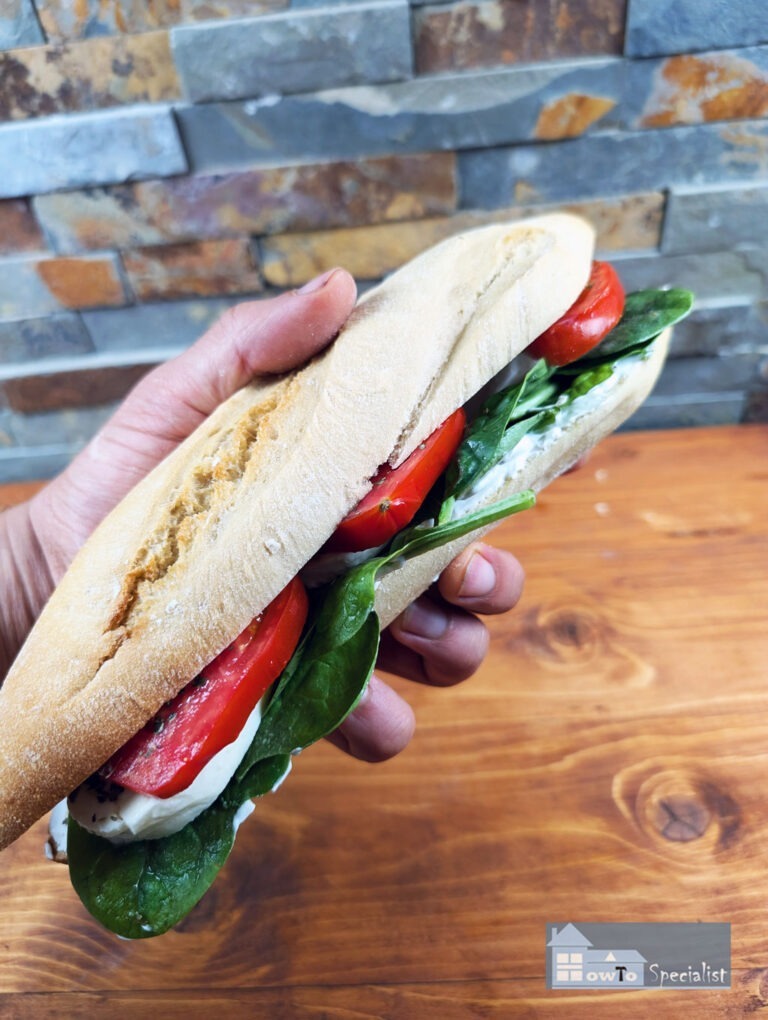 Fresh Spinach, Mozzarella and Tomato Baguette Sandwich | HowToSpecialist
